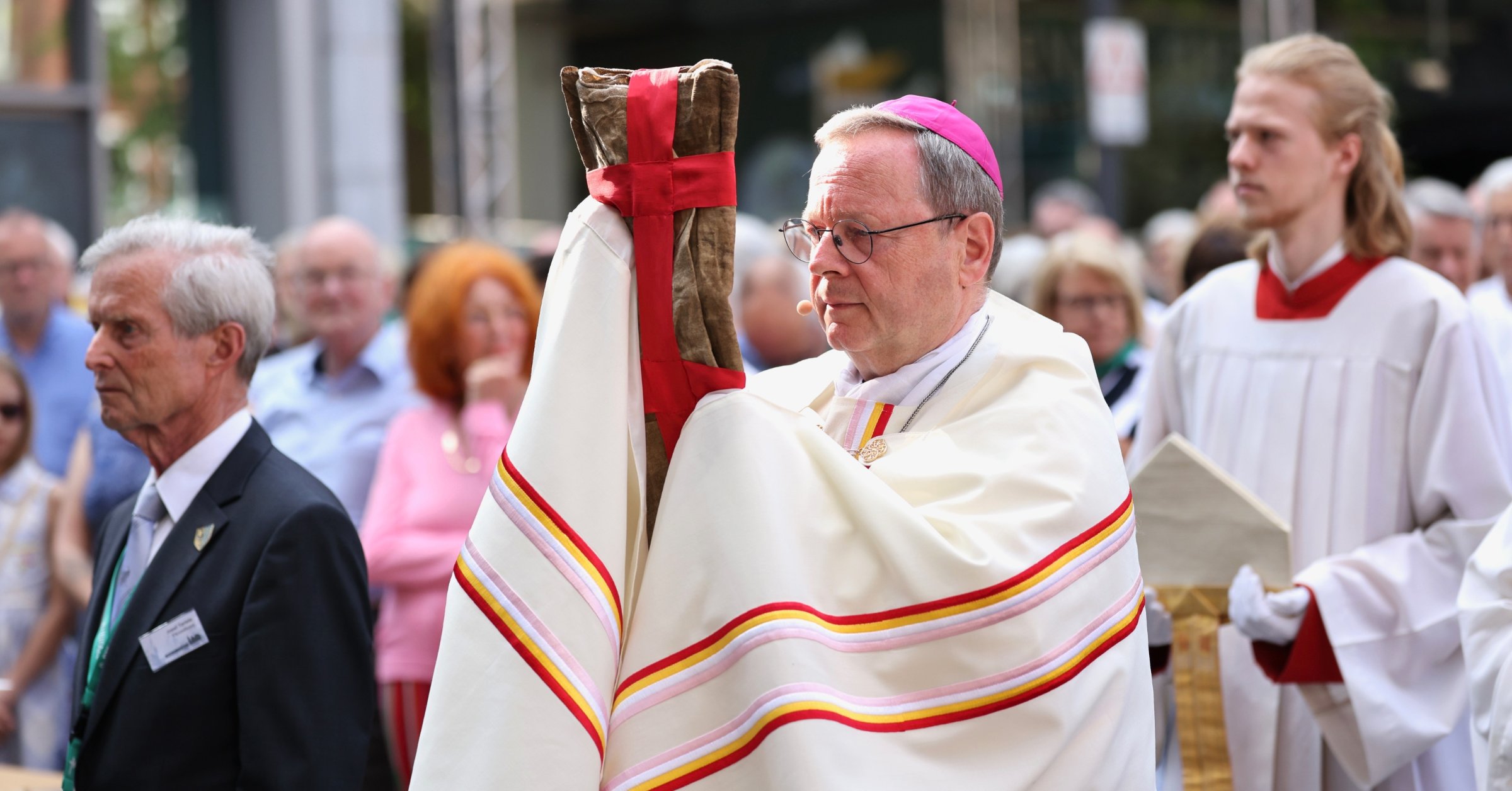 Bischof Bätzing: „Du selbst bist der beste Grund, in der Kirche zu ...